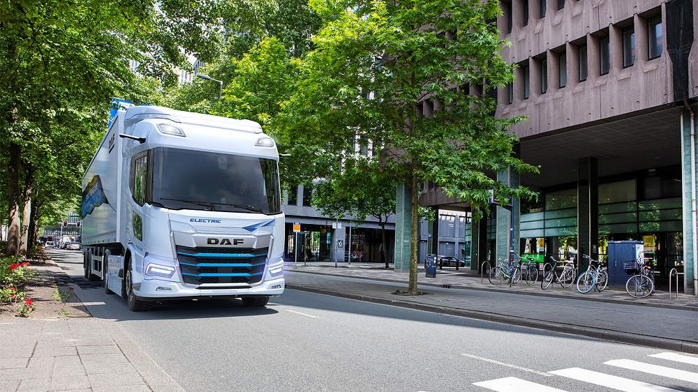 DAF a Transpotec 2024 con i veicoli Efficiency Champions ed elettrici ...