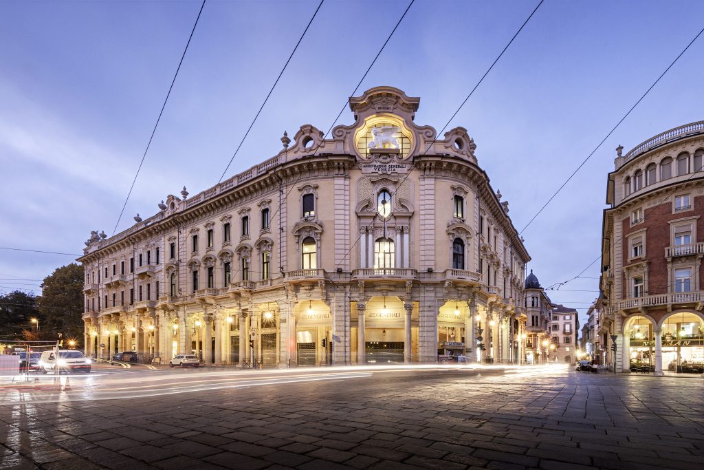 Palazzo Generali a Torino con gli infissi Finstral - Guidafinestra
