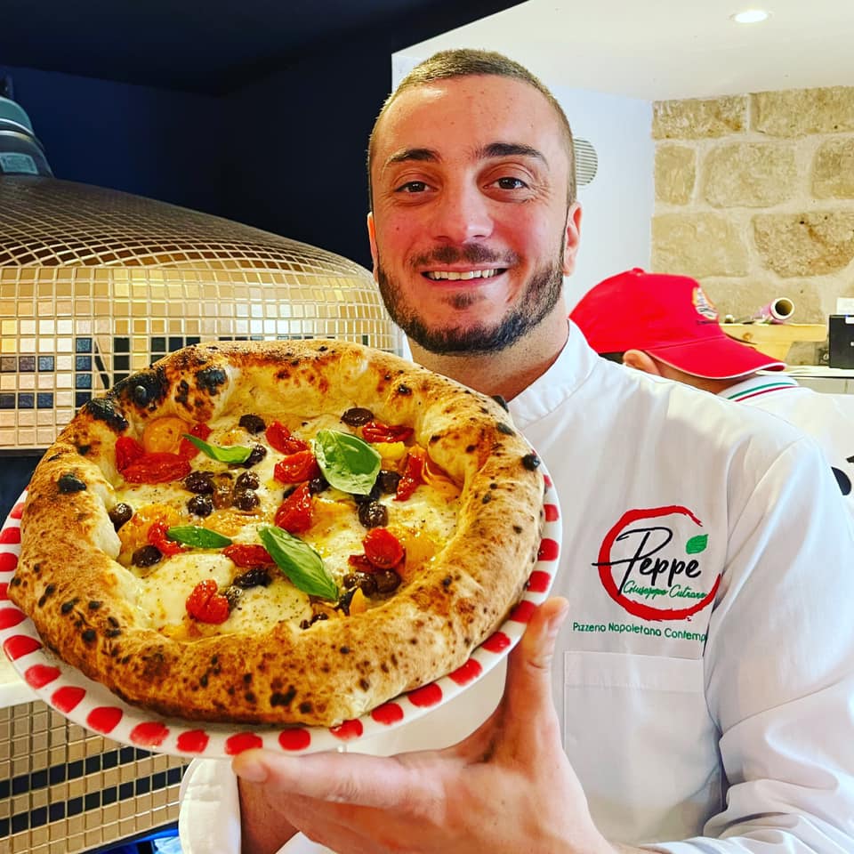 50 top pizza Europa 2022: Peppe pizzeria a Parigi è la migliore