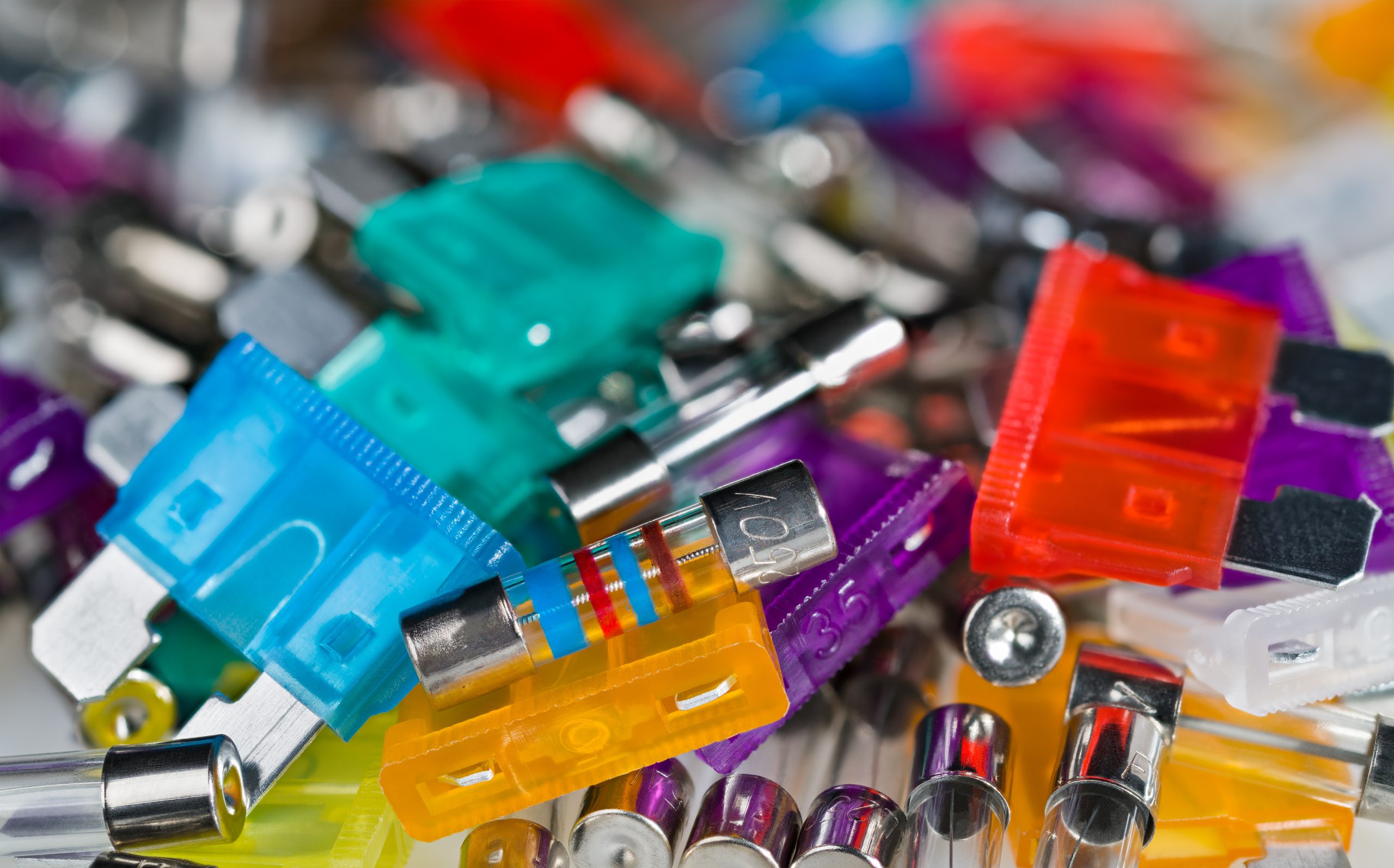 Plastiche ed elettronica: materiali, applicazioni, riciclo